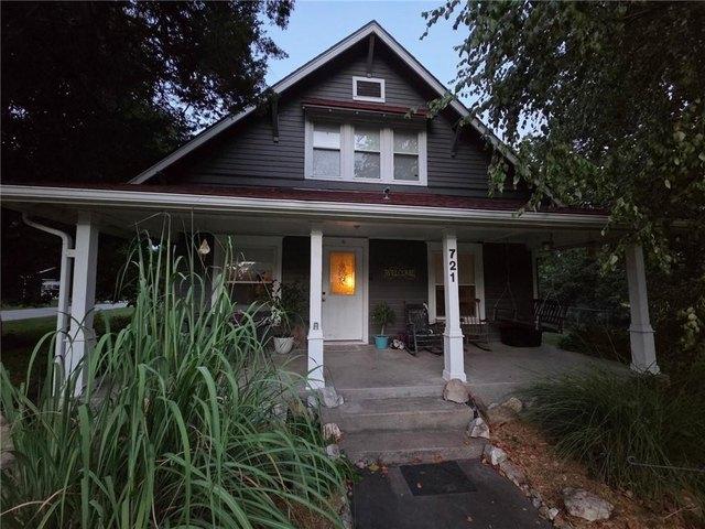 721 N Broadway St, La Cygne, KS 66040