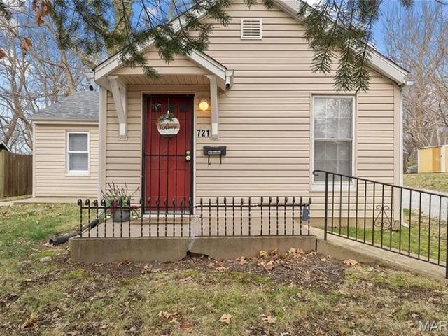721 N Elizabeth Ave, Ferguson, MO 63135
