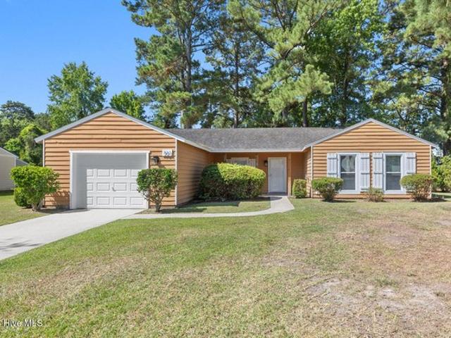 721 Shadowridge Rd, Jacksonville, NC 28546