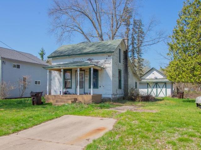 721 Sherman St, Big Rapids, MI 49307