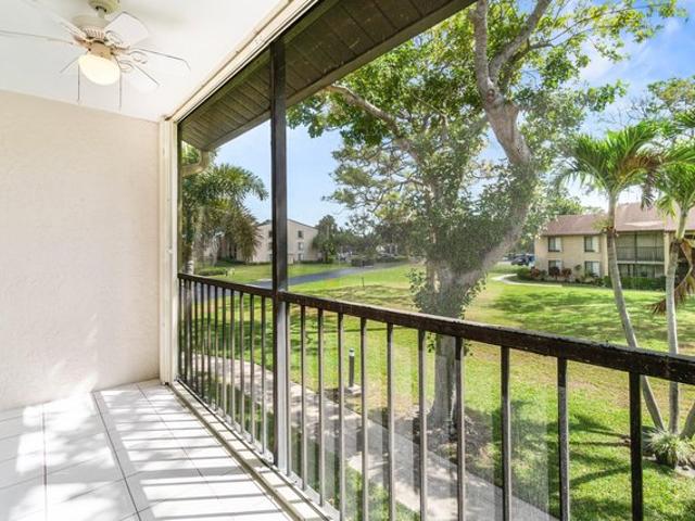 721 Sunny Pine Way Apt B2, Greenacres, FL 33415