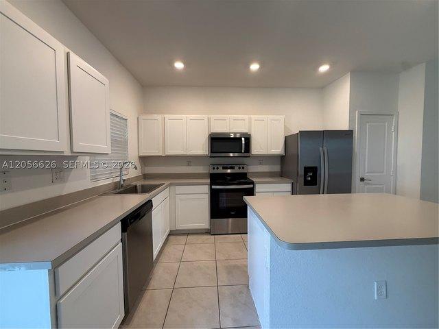 721 SW 11th St, Florida City, FL 33034