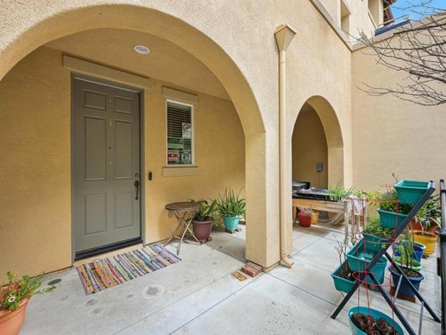 721 Paradise Way, National City, CA 91950