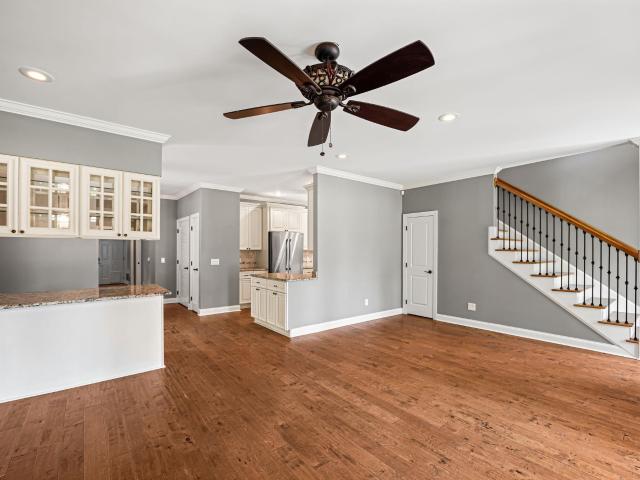 721 Prestwood Dr