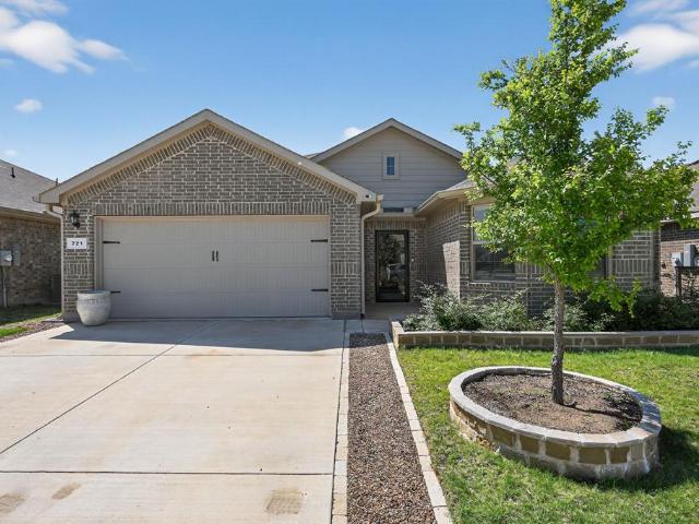 721 Whitecomb Ln, Justin, TX 76247 | MLS #21179