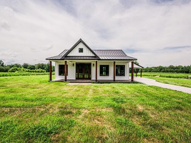 721 Whites Carver Rd, Lewisburg, KY 42256