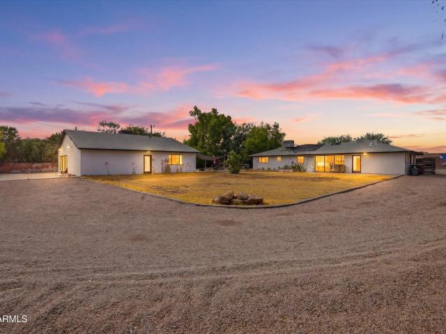 7224 E JENAN Drive
