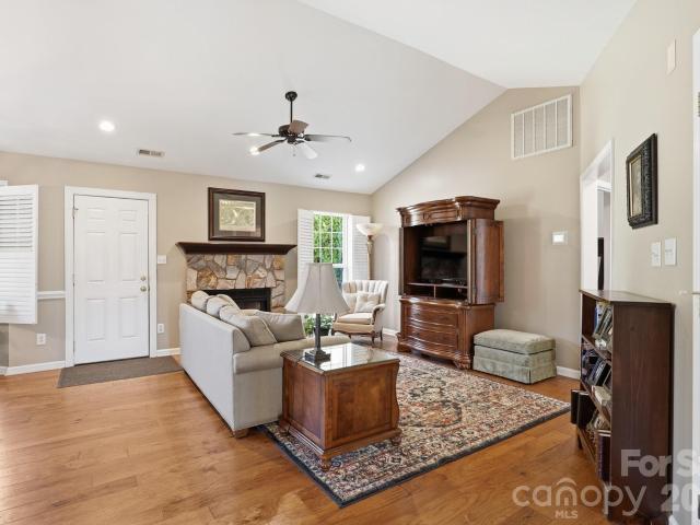 7224 Swans Run Road