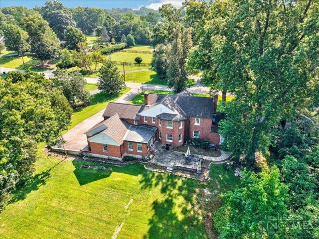7225 Meadowbrook Drive