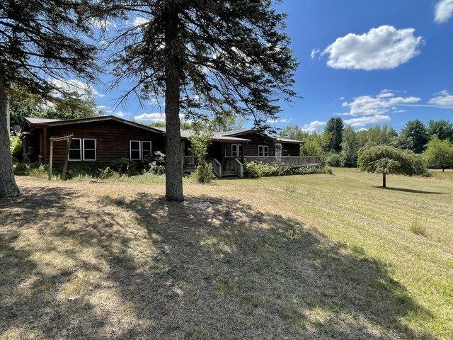 7225 E Sargeo Dr, Luther, MI 49656
