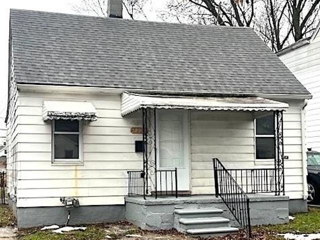 7228 Orchard Ave, Warren, MI 48091