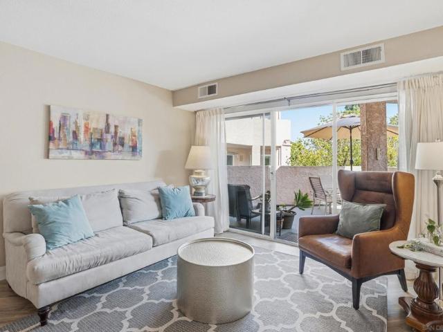 7228 Camino Degrazia 275