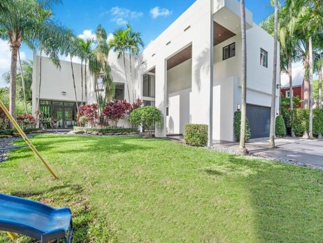 7228 SW 54th Ct, Miami, FL 33143