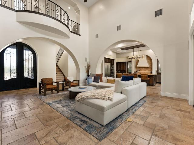 7220 Oak Shores Dr