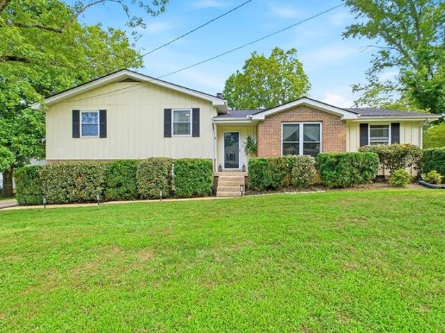 7220 Belle Chasse Dr, Nashville, TN 37221