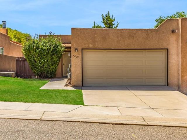 7220 Chickadee Ln NE, Albuquerque, NM 87109