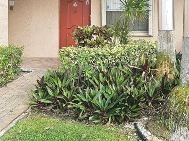 7220 Lake Cir Dr Unit 101, Margate, FL 33063