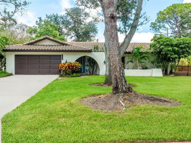 7220 Sunshine Dr S, St. Petersburg, FL 33705 | MLS #TB8418