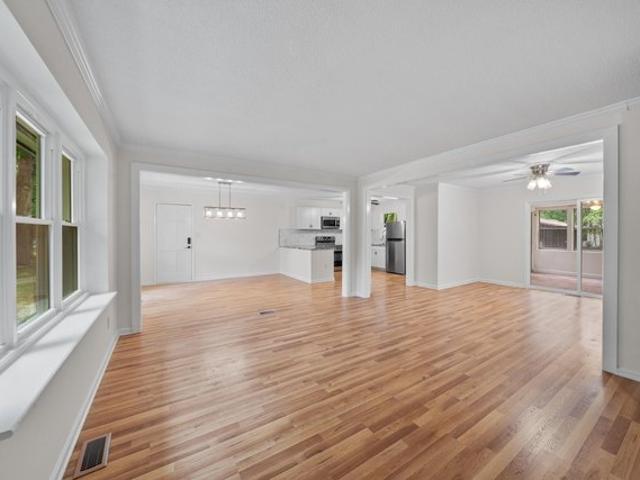 7221 Pilgrim Rd, Raleigh, NC 27616