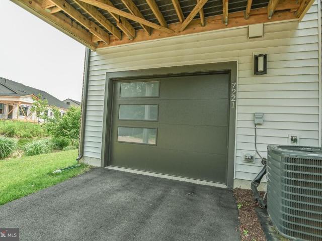 7221 Sprouse Court