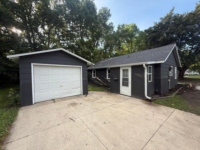 722 11th St NW, Willmar, MN 56201