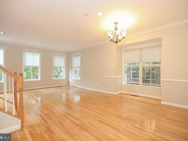 722 Capitol Square Pl SW, Washington, DC 20024 | MLS #DCDC2256
