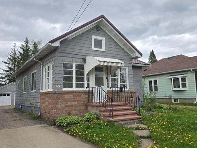 722 Cherry St, Antigo, WI 54409
