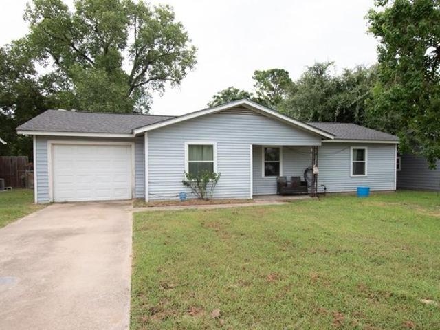 722 Dyer St, Rockdale, TX 76567