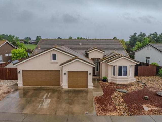 722 Fairway Dr, Ione, CA 95640