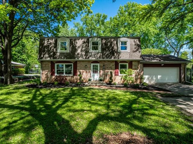 722 Fairway Dr, Indianapolis, IN 46260