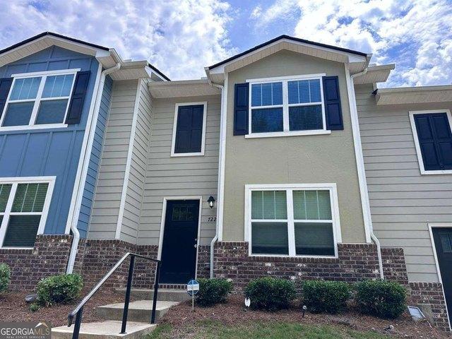 722 Keeshono St, Union City, GA 30291