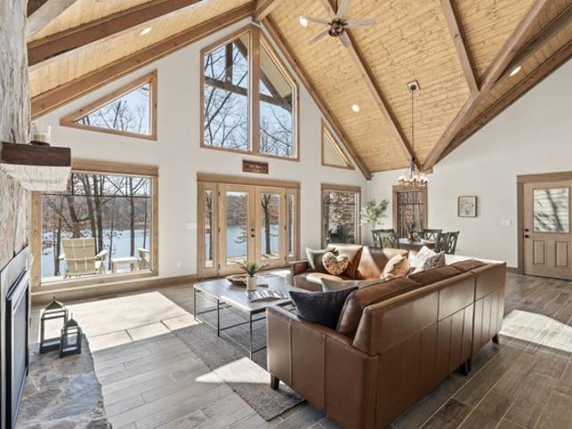 722 Hemlock Ln, Spencer, TN 38585