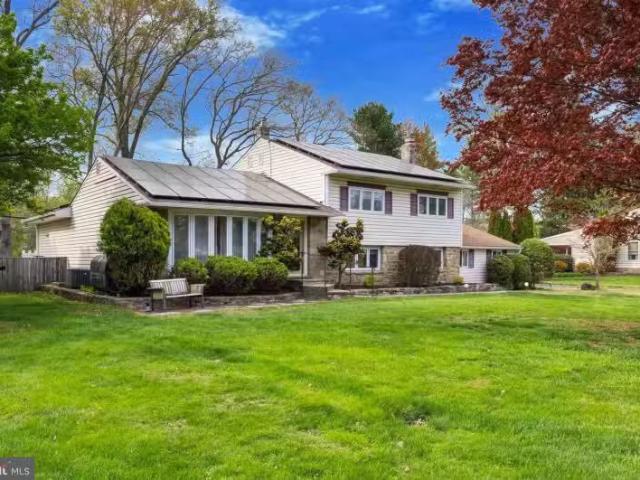 722 Oak Terrace Dr, Ambler, PA 19002 MLS PAMC2137424