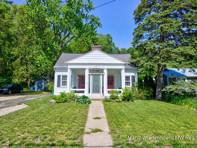 722 Lake Street