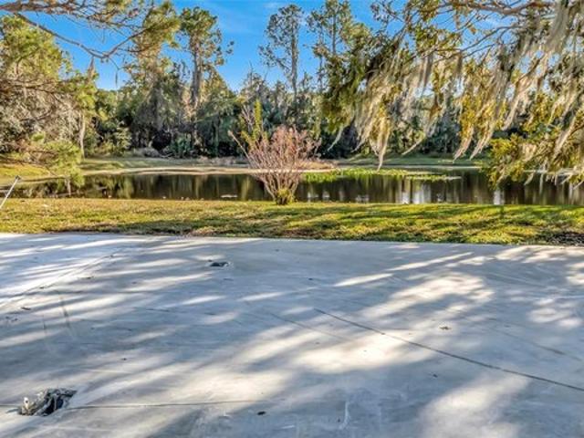 722 Landry Ln, Tavares, FL 32778