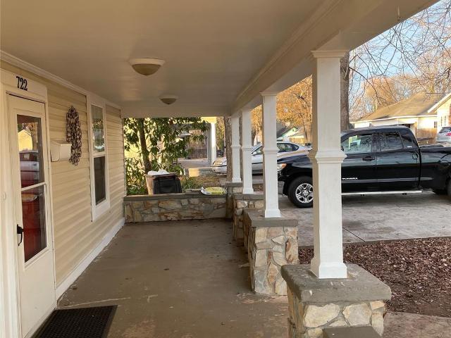 722 Live Oak Street