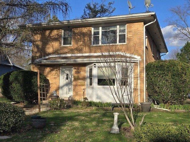 722 N Center St, Naperville, IL 60563