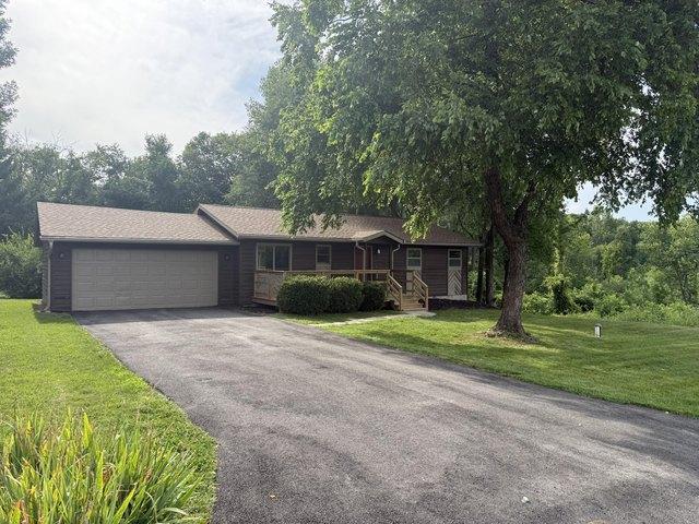722 N Stacy Ln, Valparaiso, IN 46385