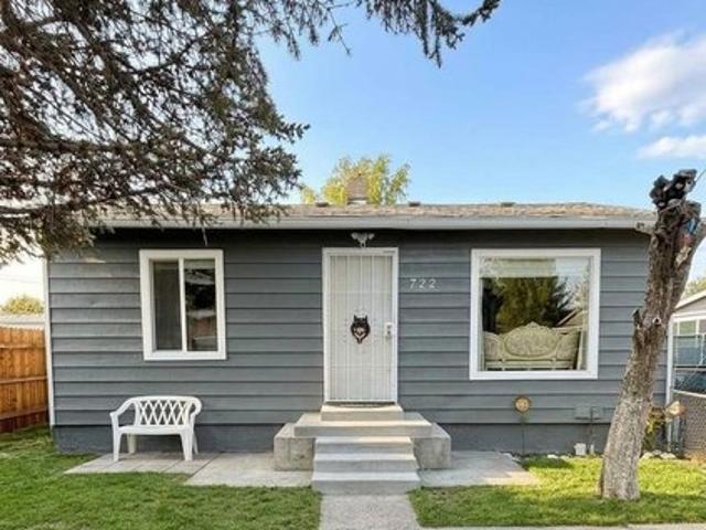 722 S Date St, Kennewick, WA 99336