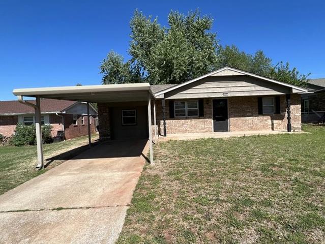 722 S Meadow Ln, Mustang, OK 73064