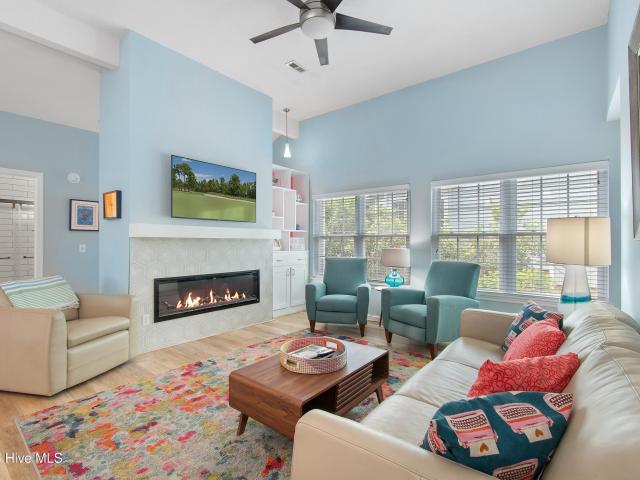 722 Sloop Pointe Lane