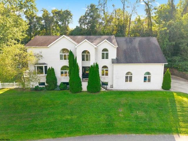 722 Poplar Woods Dr, Morgantown, WV 26505