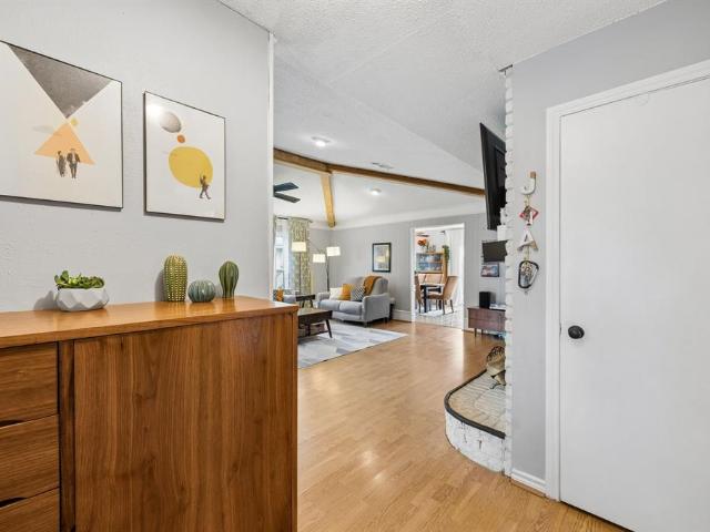 722 Royal Oaks Drive