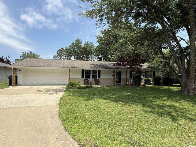 722 Randall Rd, Lawrence, KS 66049