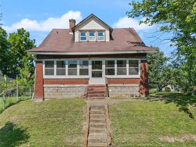 722 W 7th St, New Albany, IN 47150