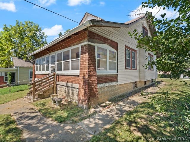 722 W 7th Street