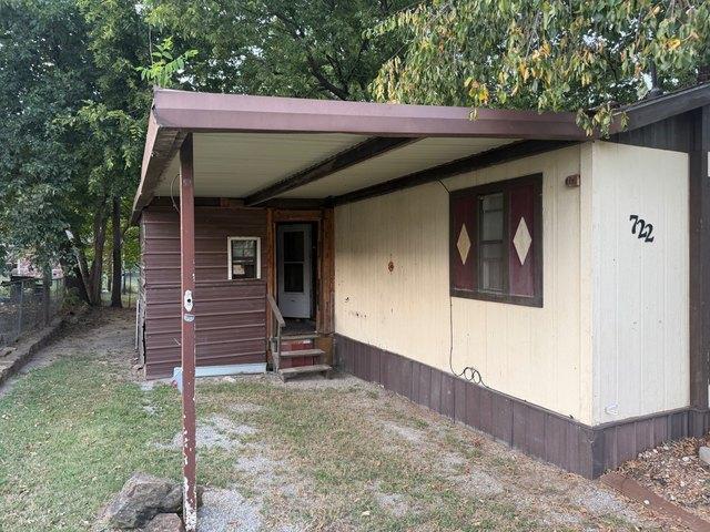 722 W Maple Ave, Barnsdall, OK 74002