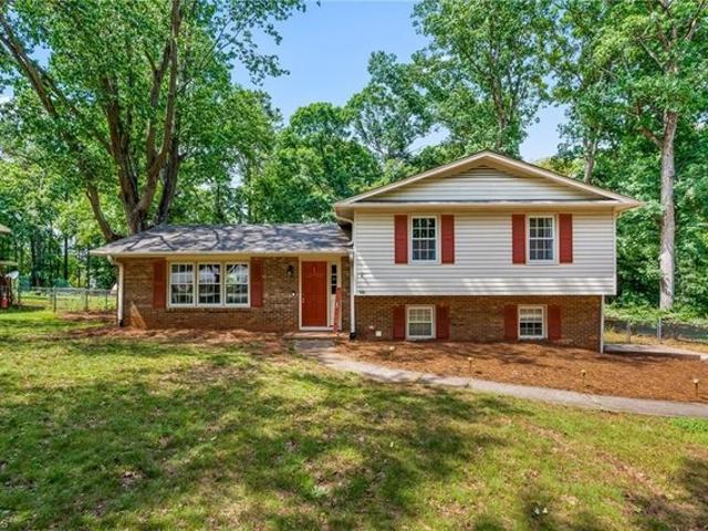 7235 Crenata Dr, Lewisville, NC 27023