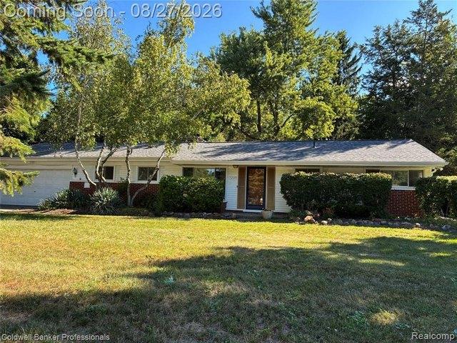 7235 Ward Eagle Dr, West Bloomfield Township, MI 48322
