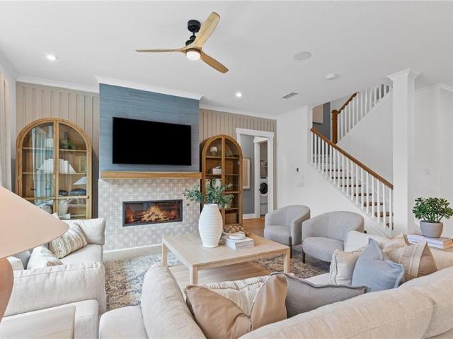 7236 Maple Brook Lane